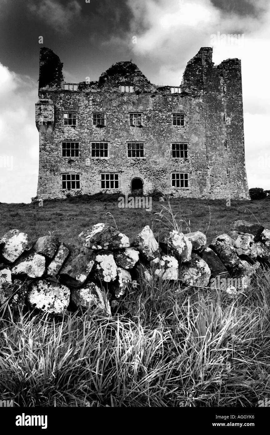 old desolate stone house, Ireland Stock Photo - Alamy