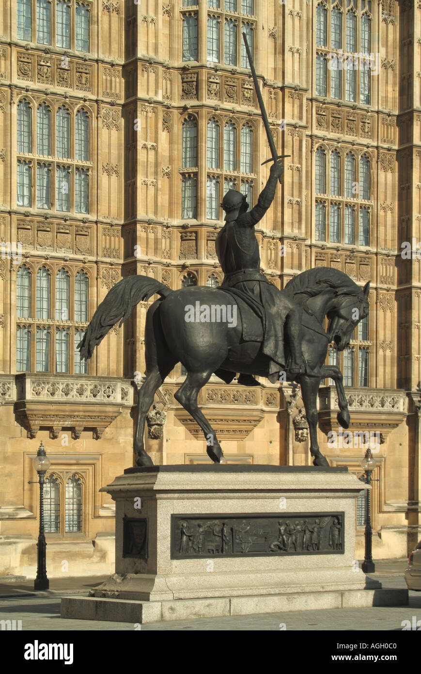 First nation monuments hi-res stock photography and images - Alamy