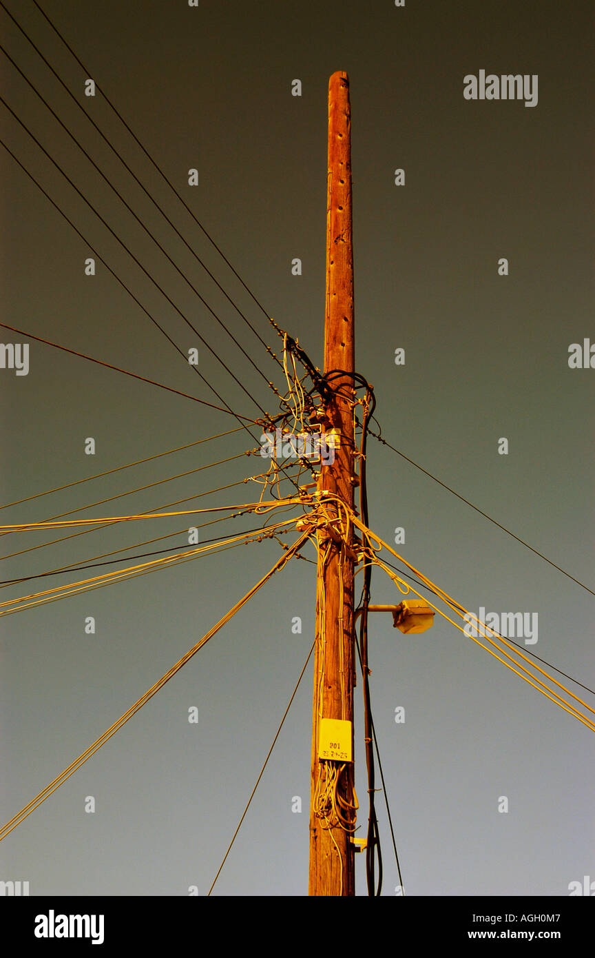 lamppost with electrical wires Stock Photo - Alamy