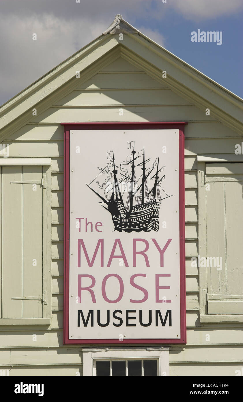 Mary rose ship water hi-res stock photography and images - Alamy