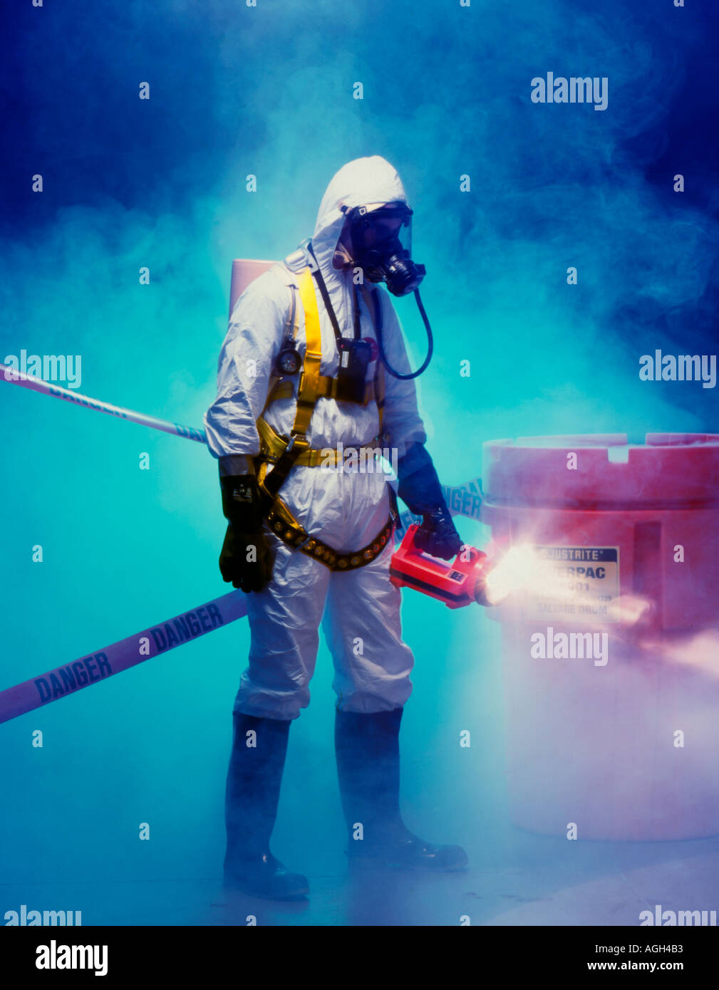 Hazmat Suit Stock Photos & Hazmat Suit Stock Images - Alamy
