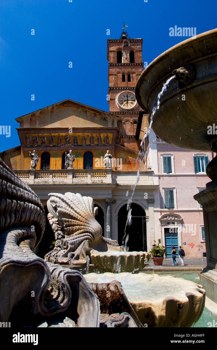 Piazza Santa Maria in Trastevere Rome Lazio Italy Stock Photo - Alamy
