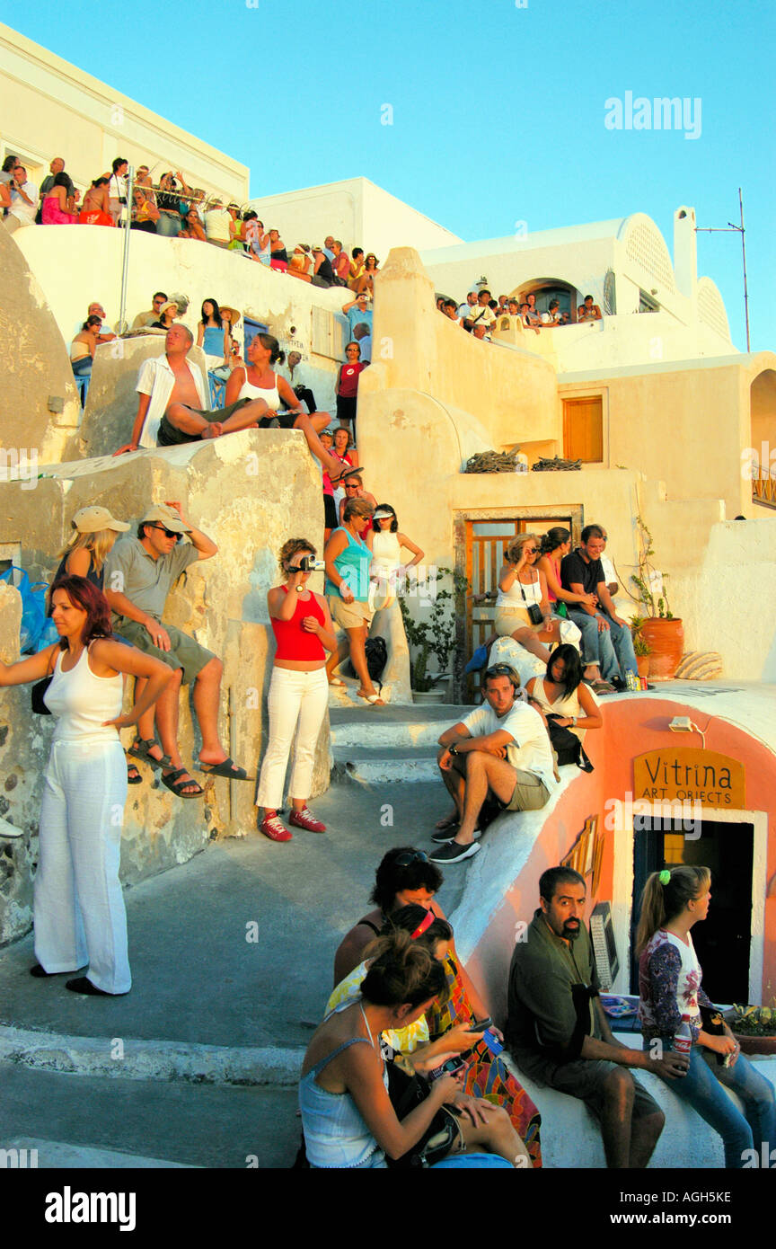 Oia sunset crowd santorini hi-res stock photography and images - Alamy