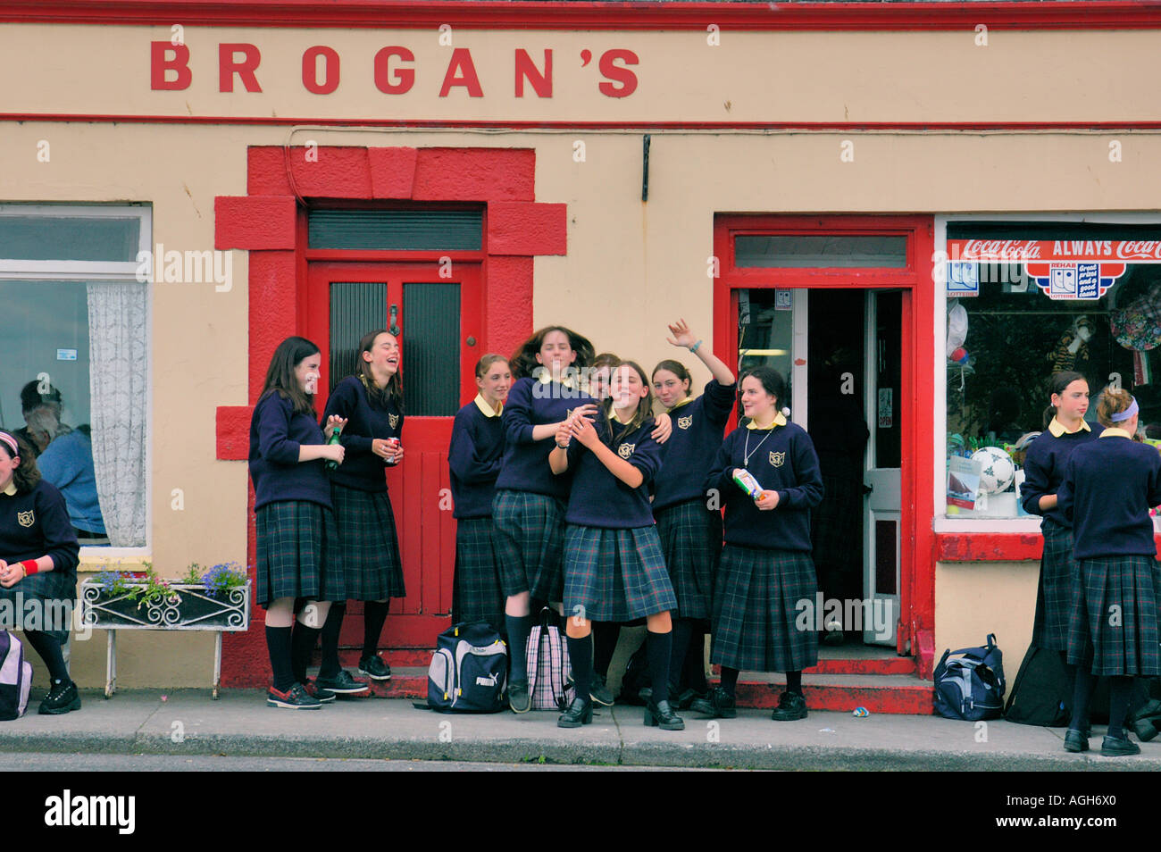 Ireland uniform girl hi-res stock photography and images - Alamy