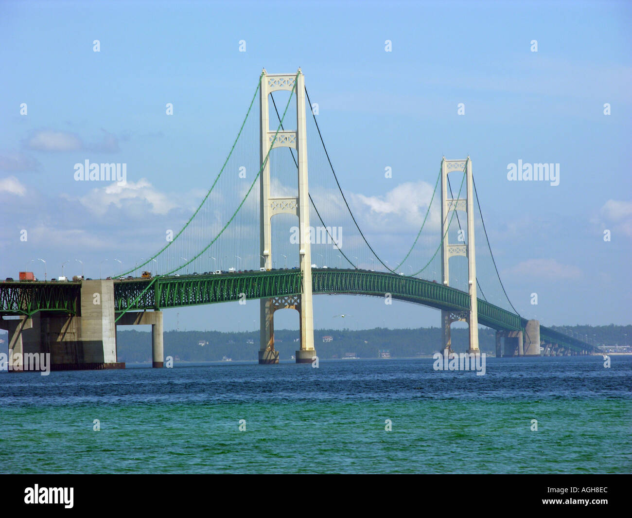 Mackinac mackinac bridge connects Michigan Upper and Lower Peninsula at ...