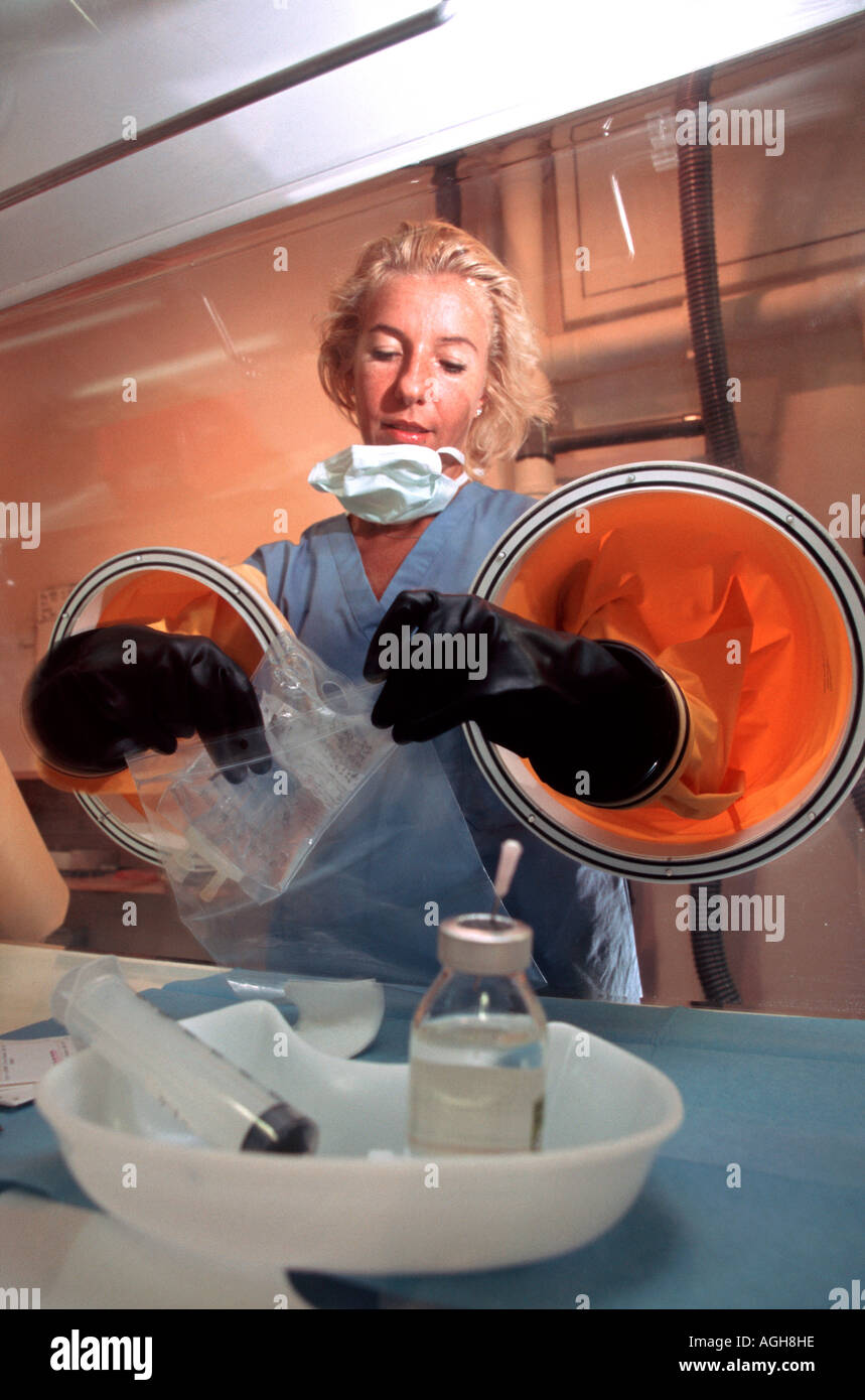 Chimio patient hi-res stock photography and images - Alamy