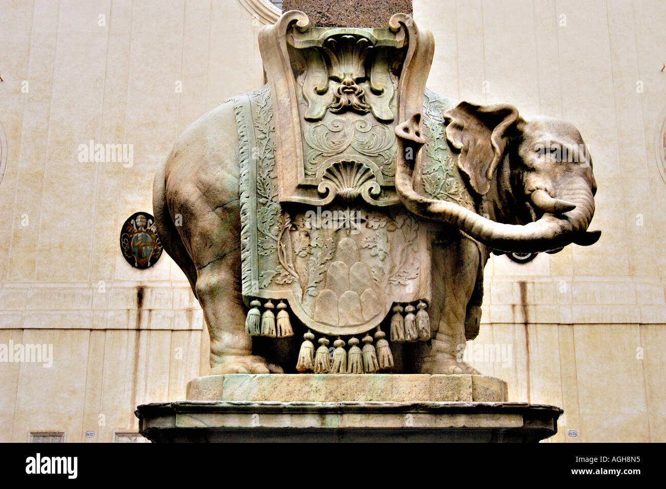 famous statue of an elephant, Rome, Italy Stock Photo - Alamy