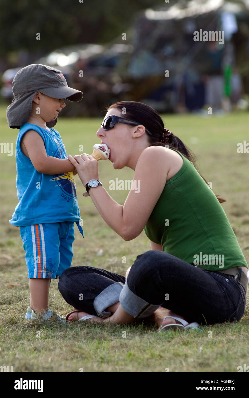 Day old moth hi-res stock photography and images - Alamy