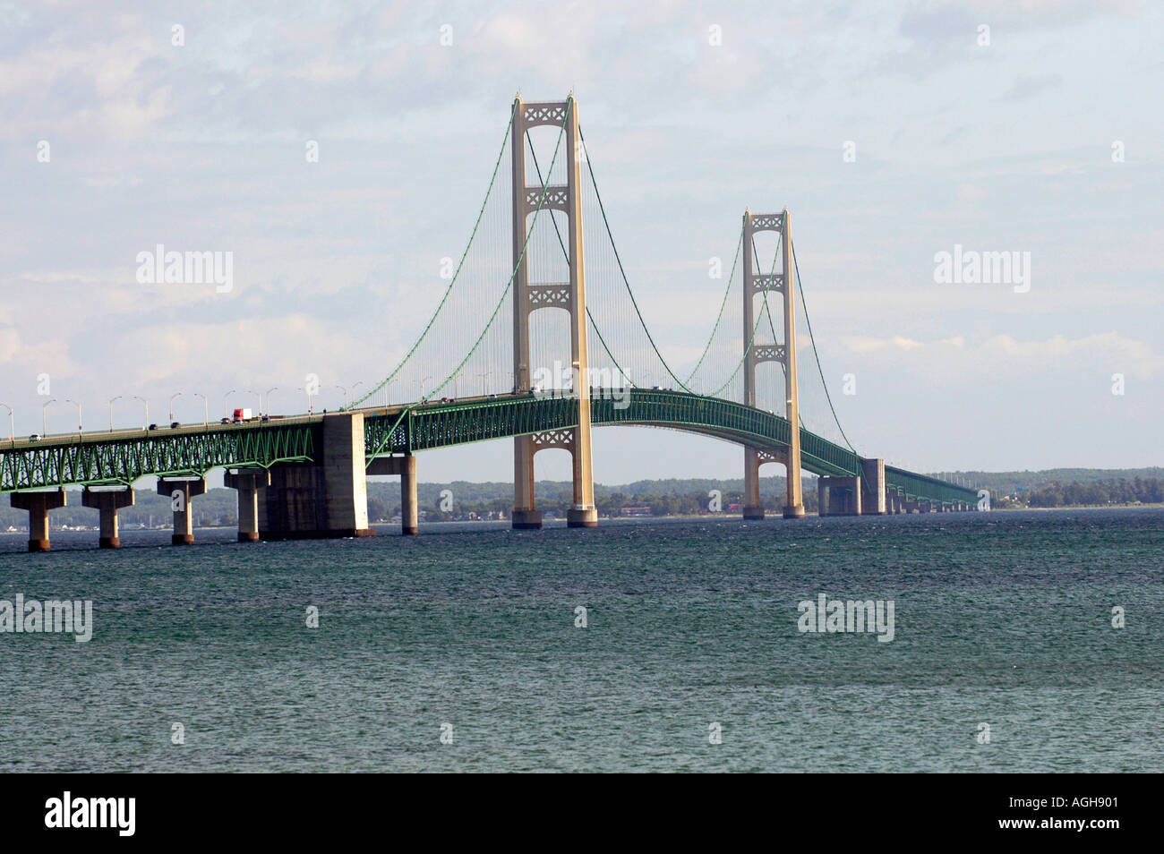 Mackinaw bridge connects Michigan Upper and Lower Peninsula at the ...