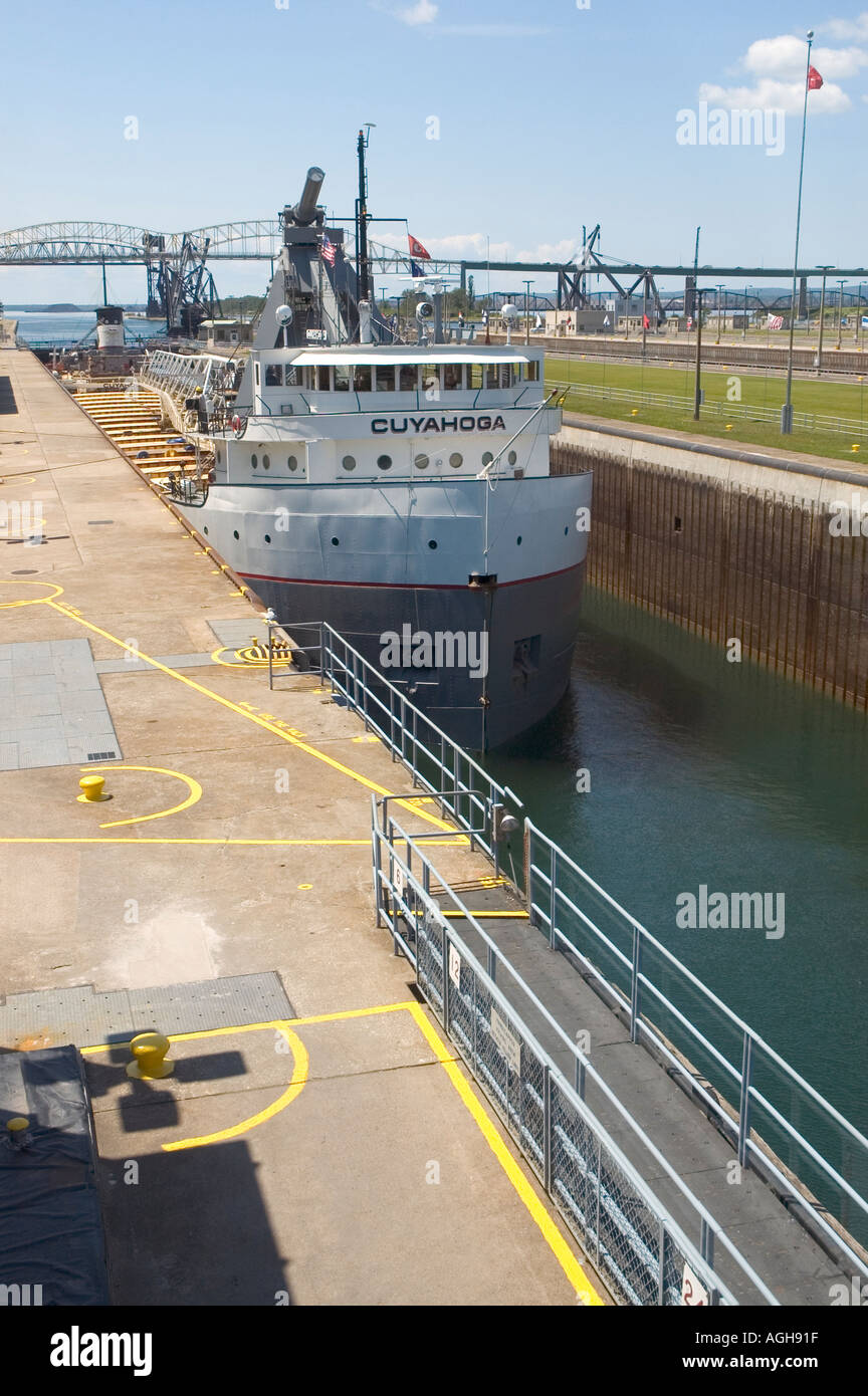 The soo locks and lake superior hi-res stock photography and images - Alamy