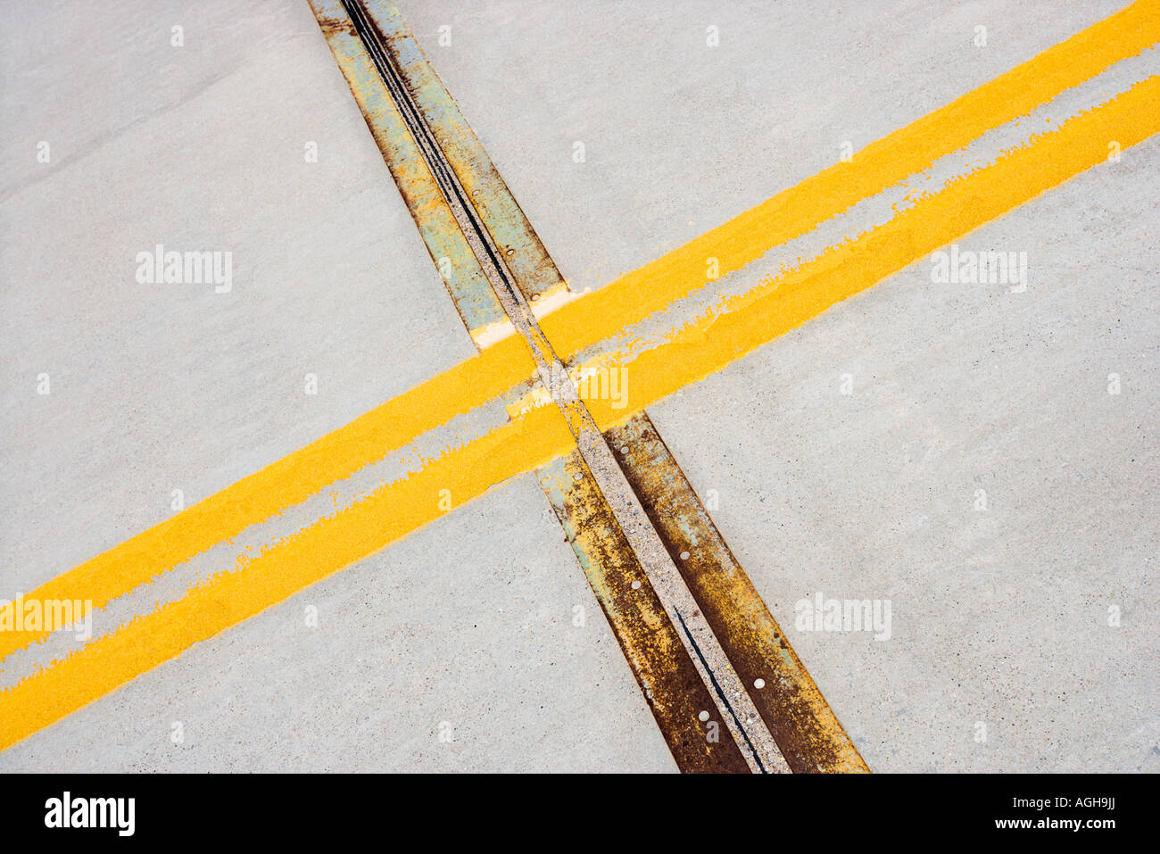 Double Yellow Line Crossing at Annabelle Raggatt blog