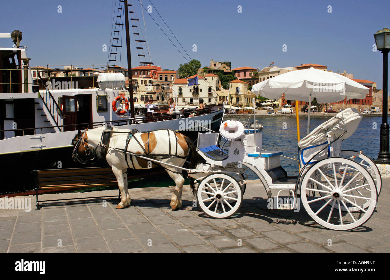 HORSE DRAWN CAB AT CHANIA HARBOUR. CRETE. MEDITERRANEAN GREEK ISLAND ...