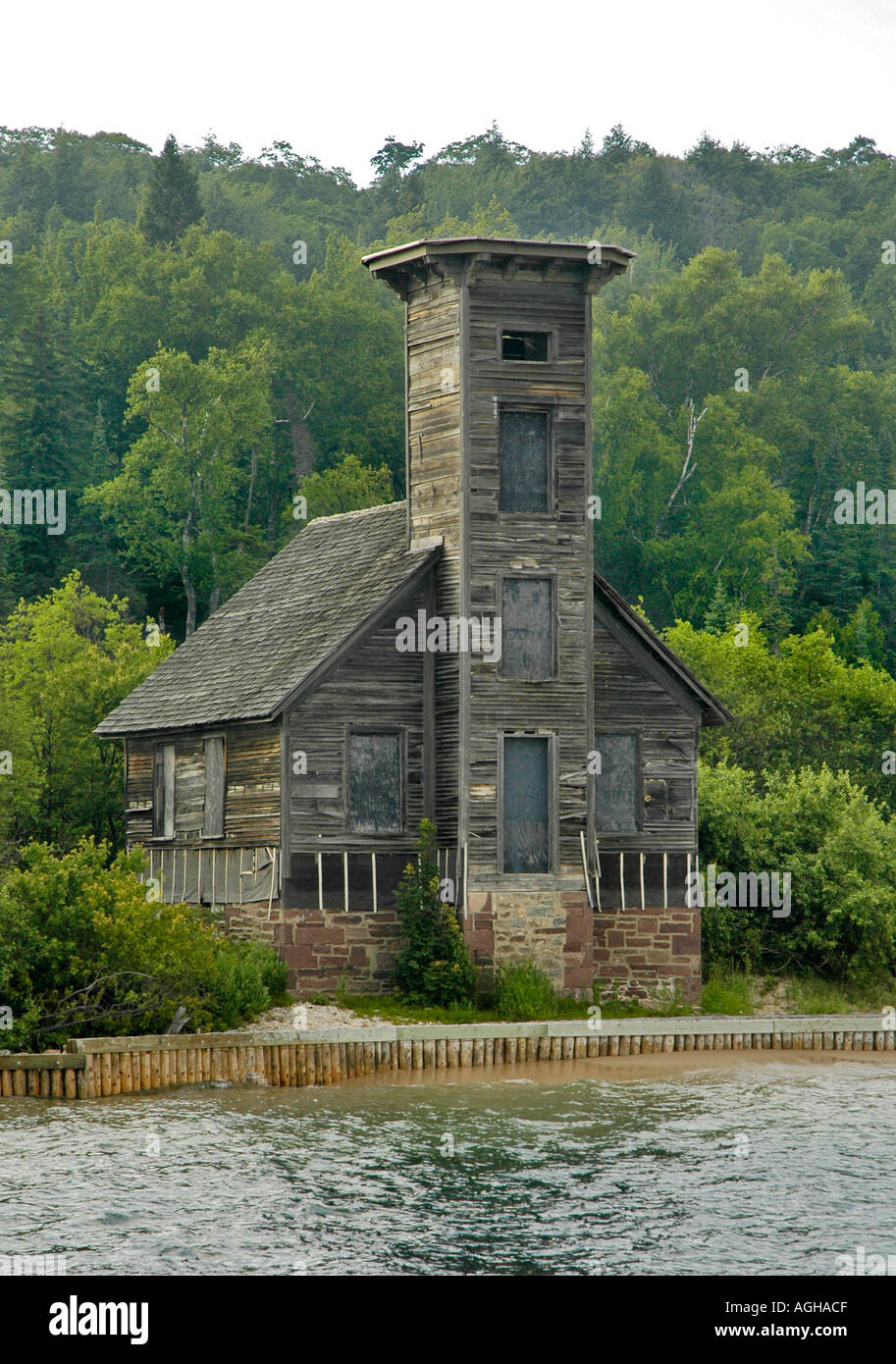 Old wood lighthouse pictured rocks hi-res stock photography and images ...