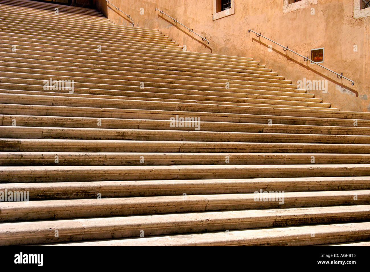 Staircase width hi-res stock photography and images - Alamy