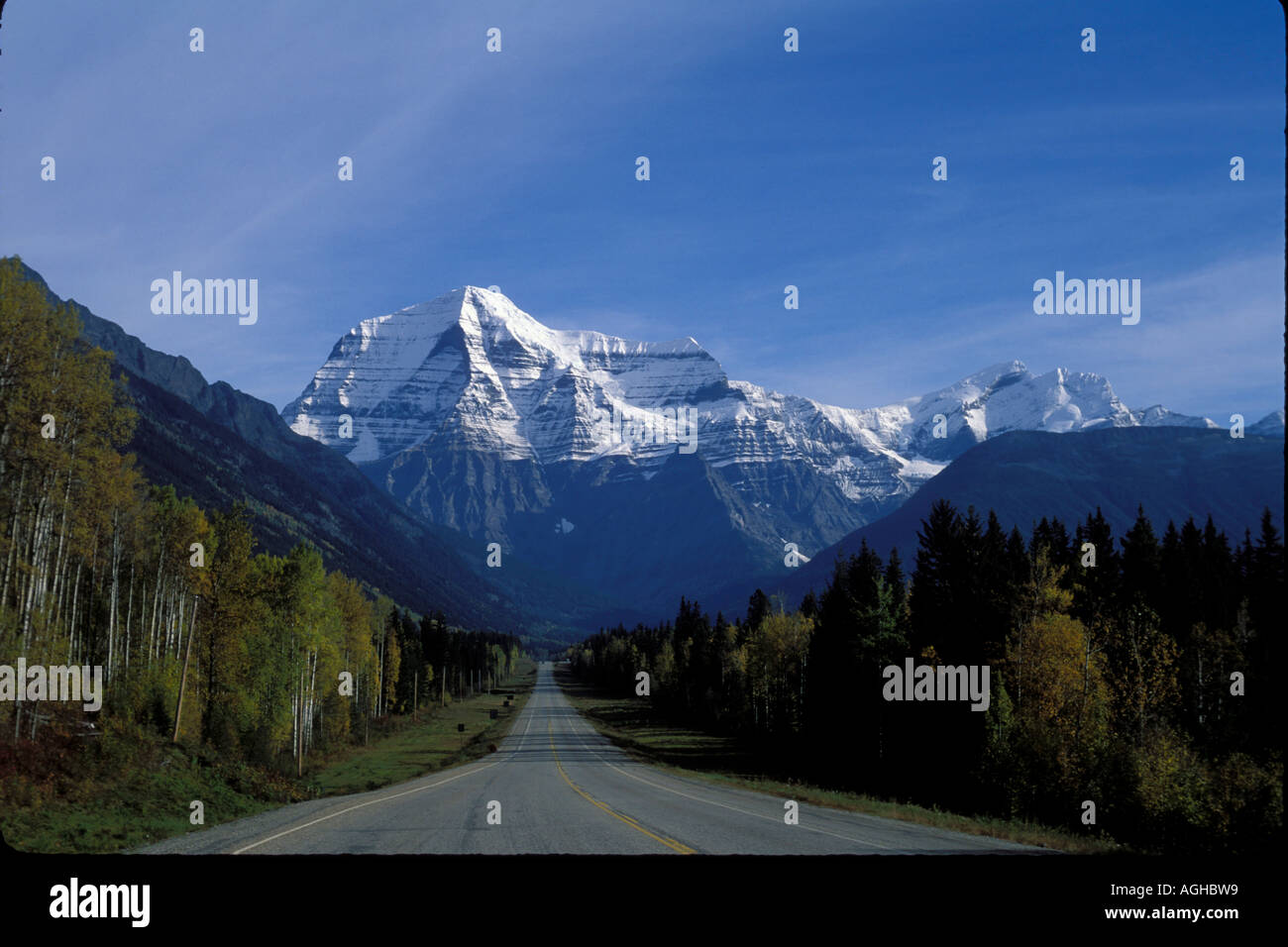 On mount robson hi-res stock photography and images - Alamy
