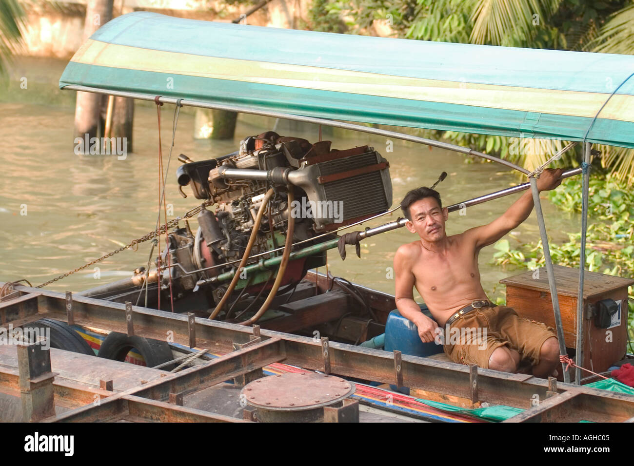 Long tail boat engine hi-res stock photography and images - Alamy