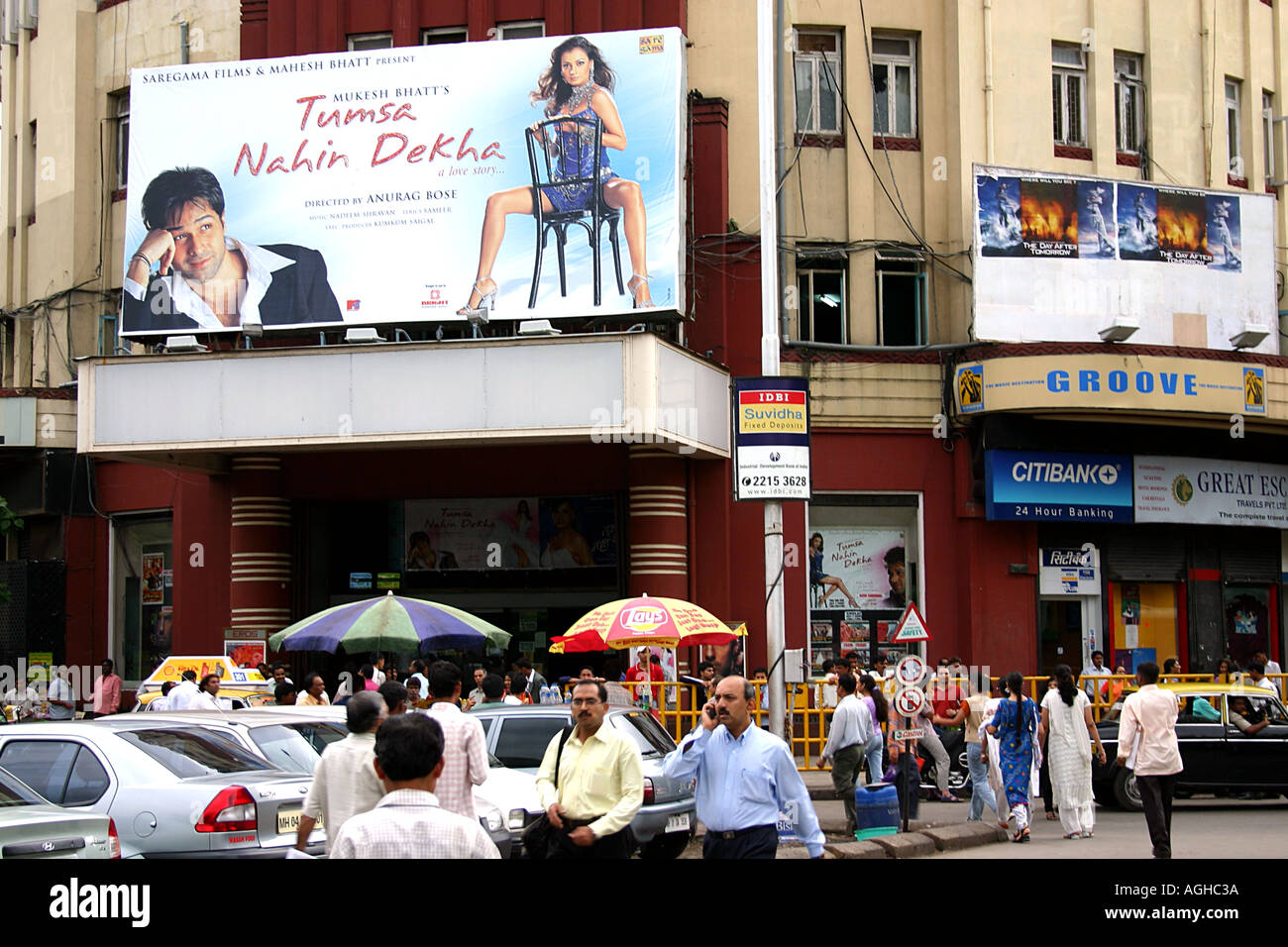 RSC91106 hoarding poster on eros cinema building at churchgate bombay ...
