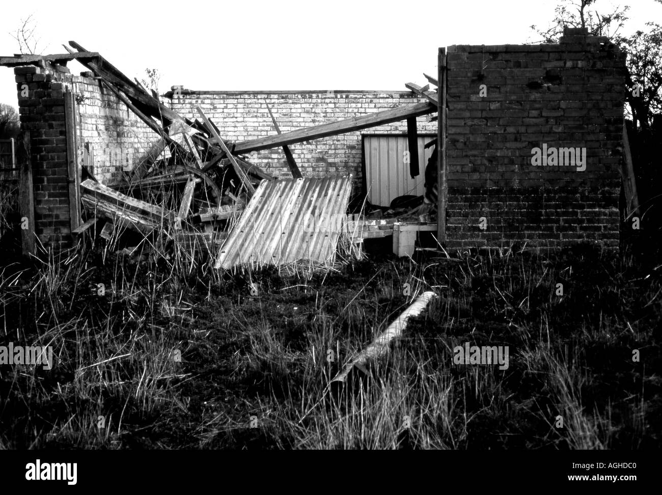 Shed ruins Black and White Stock Photos & Images - Alamy