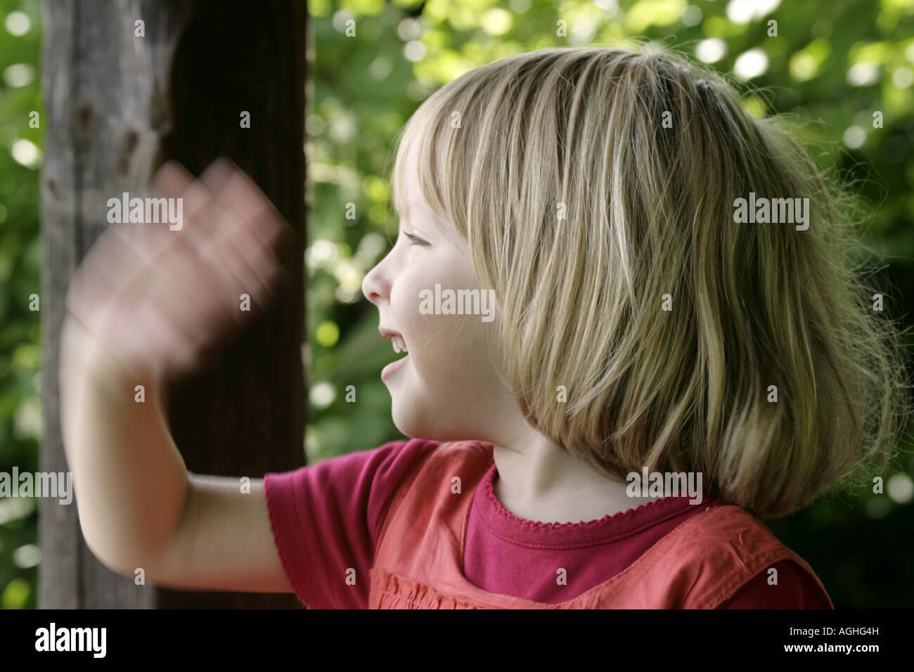 Beckoning children hi-res stock photography and images - Alamy