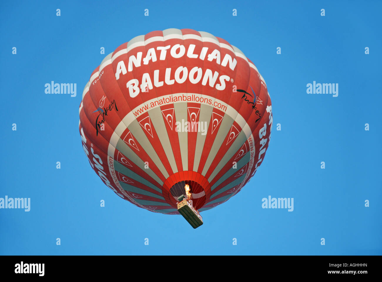 hot-air balloon, Turkey, Cappadocia, Goereme Stock Photo - Alamy