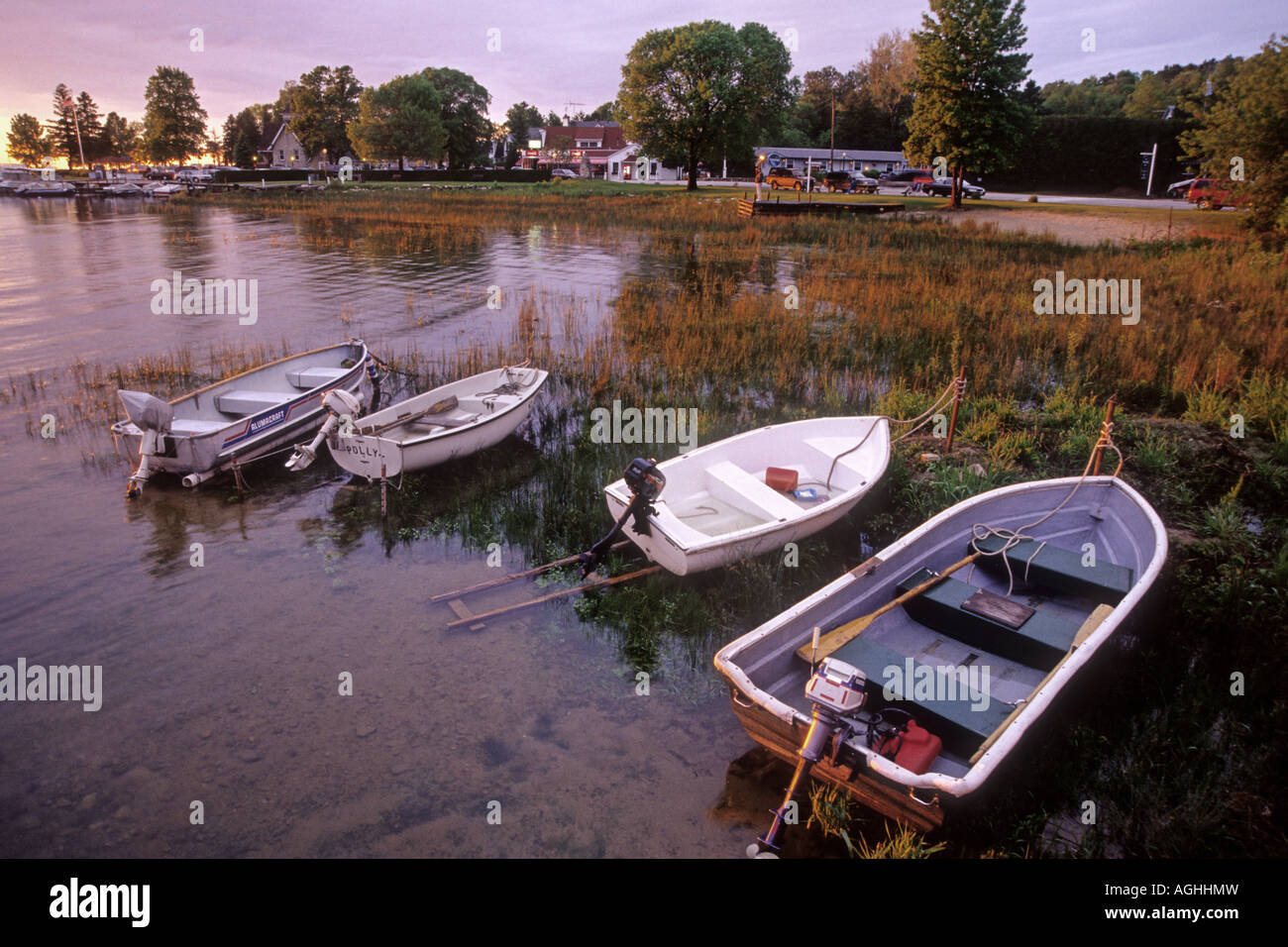 Shallow bodies of water hi-res stock photography and images - Alamy