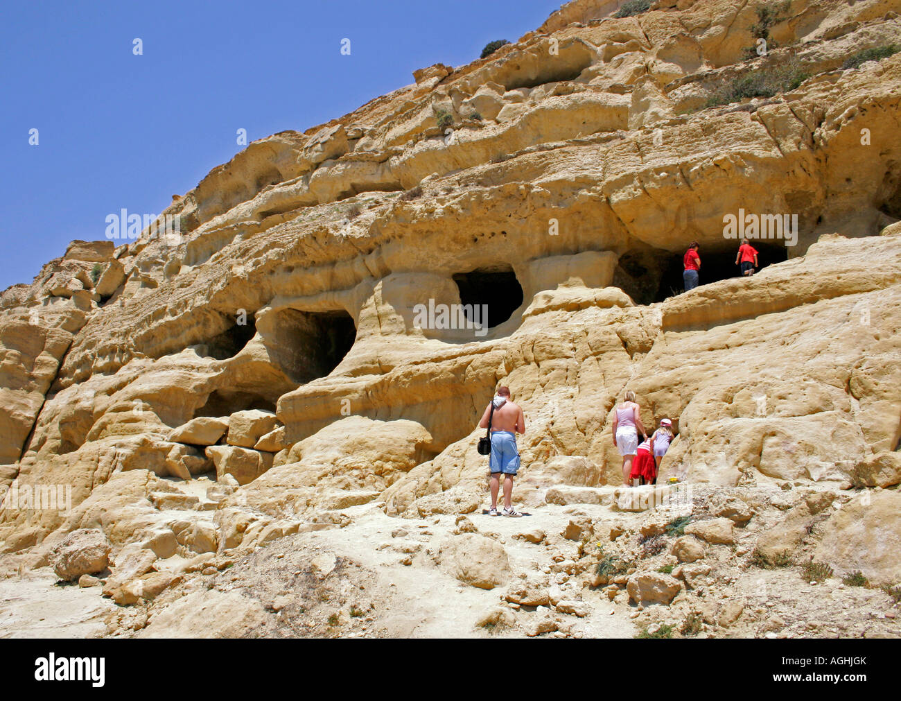 ANCIENT ROMAN TOMBS AT MATALA. CRETE. GREEK ISLAND Stock Photo - Alamy