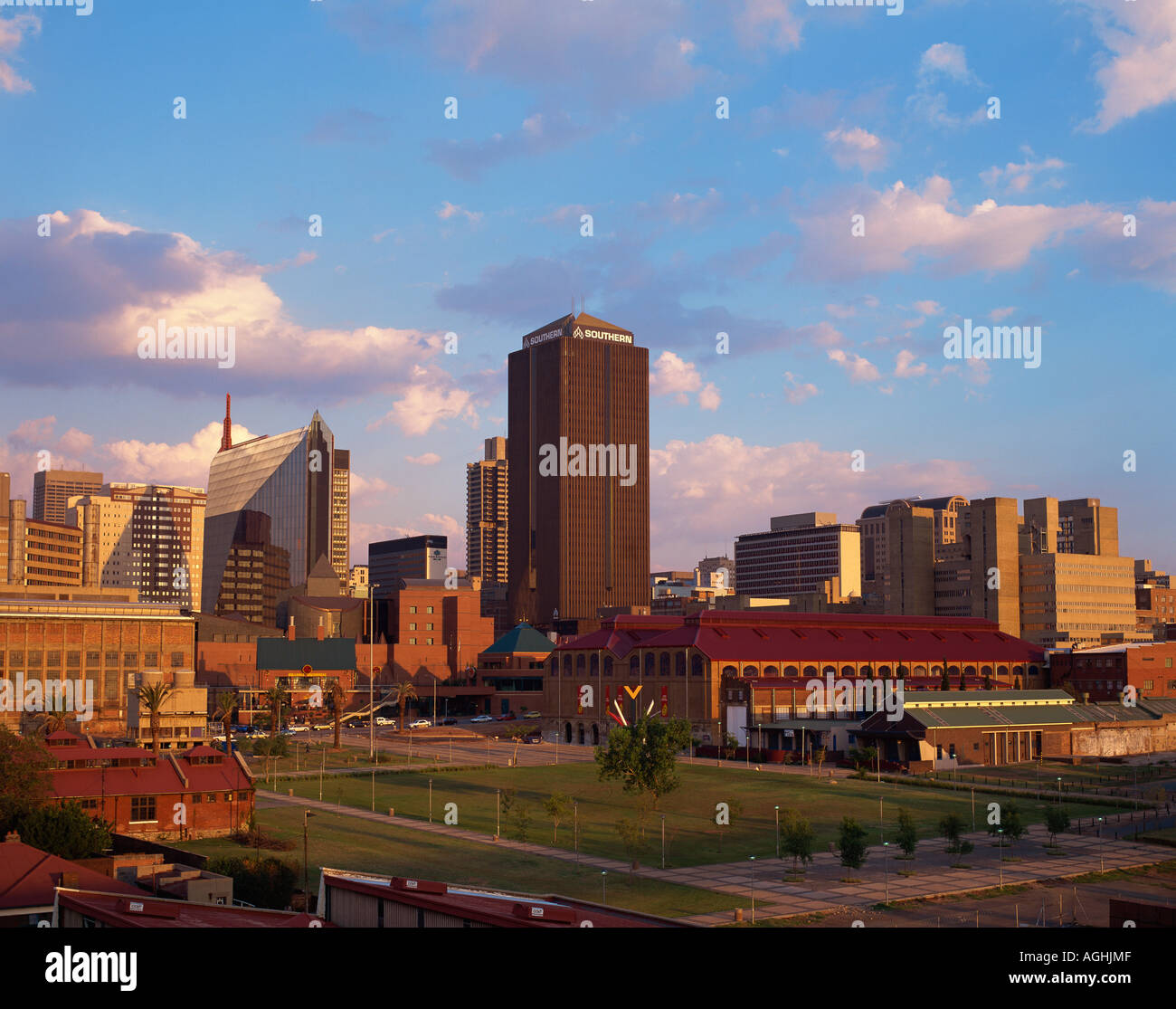 African cities skylines hi-res stock photography and images - Alamy