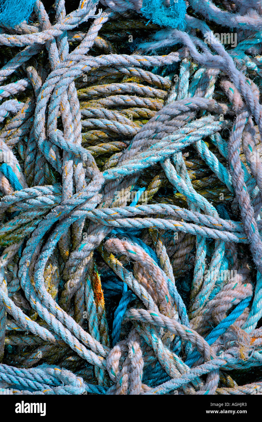 Entangled rope hi-res stock photography and images - Alamy