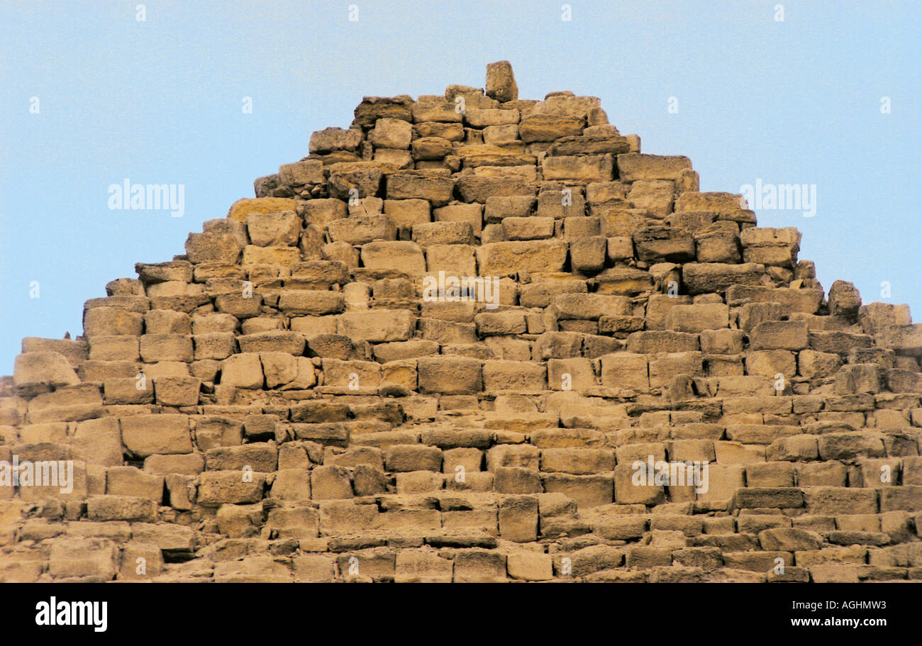 Stufen pyramide hi-res stock photography and images - Alamy