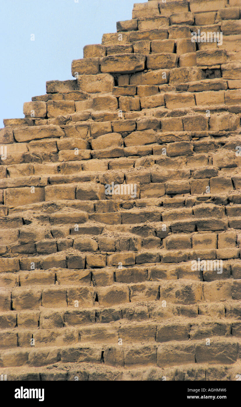 Stufen pyramide hi-res stock photography and images - Alamy