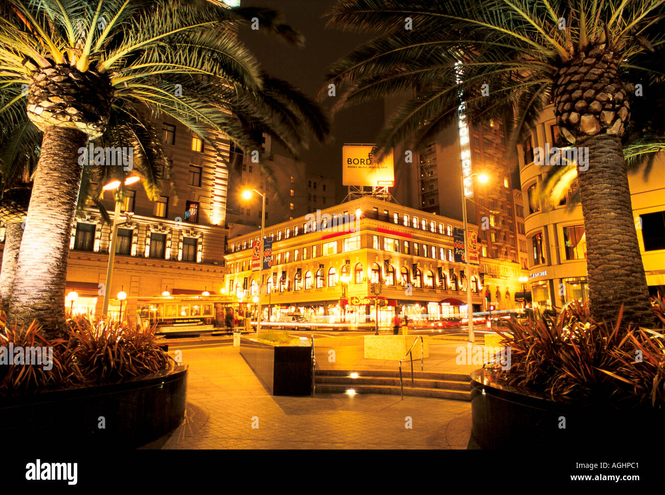 San Francisco, CA, USA, Union Square, corner of Powell and Post Streets ...