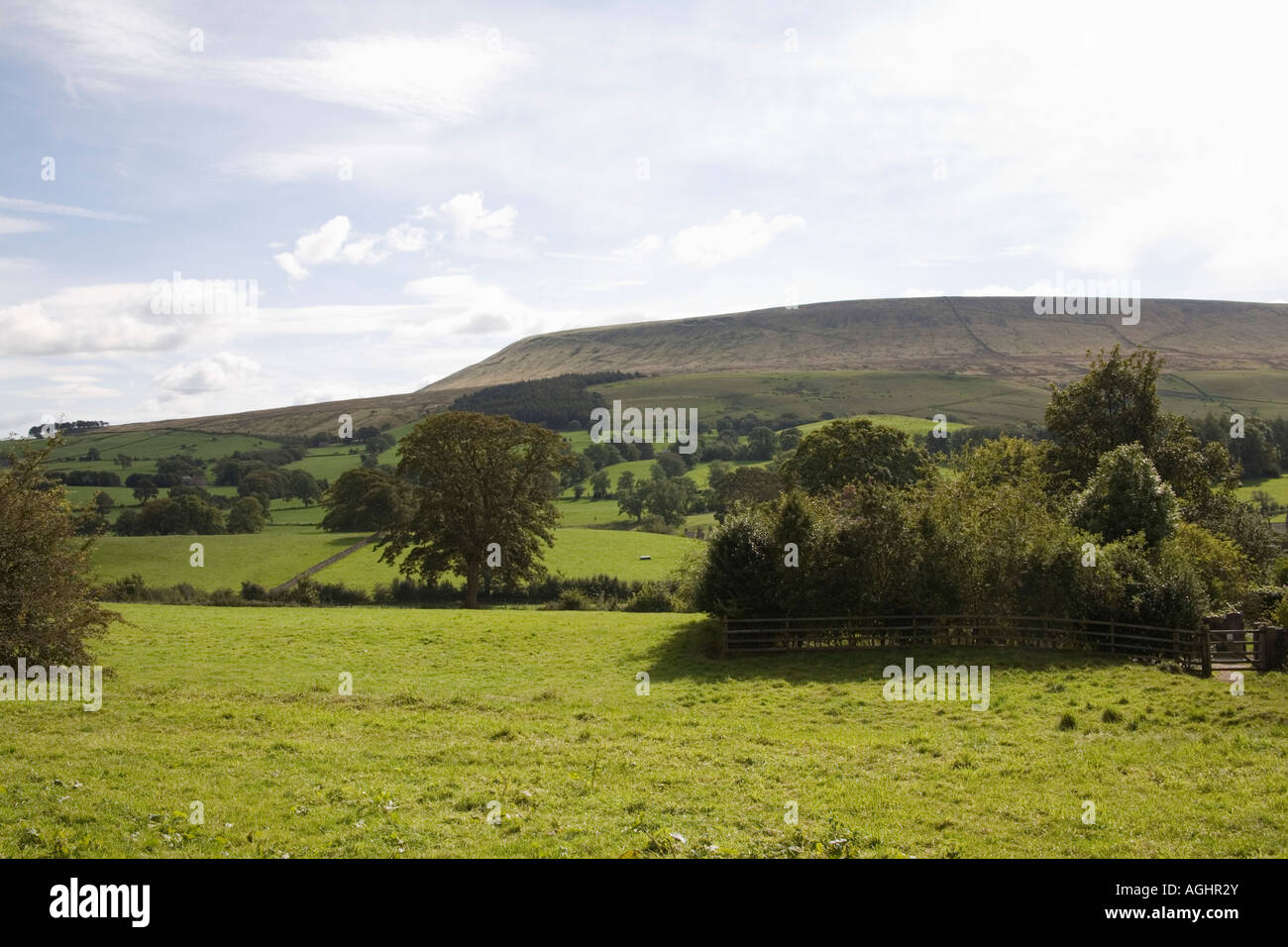 Village of downham lancashire england hi-res stock photography and ...