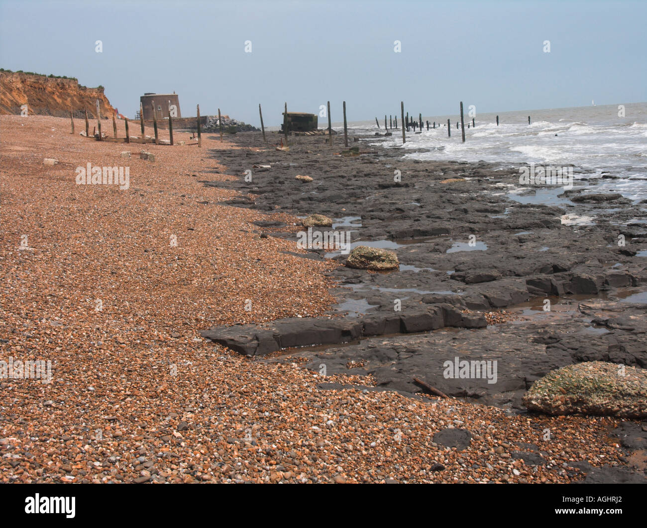London clay wave cut platform hi-res stock photography and images - Alamy