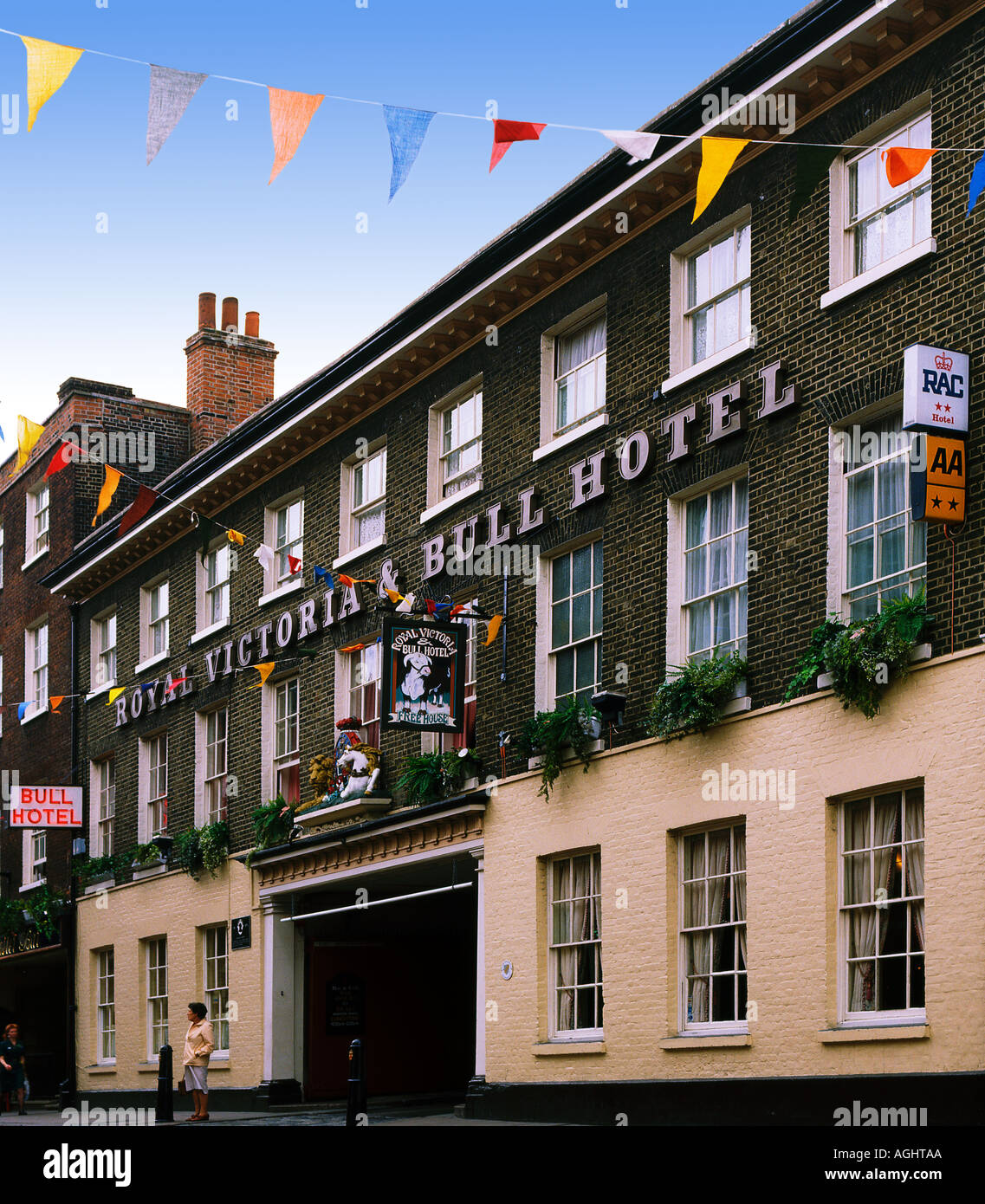 Bull and victoria hotel hi-res stock photography and images - Alamy