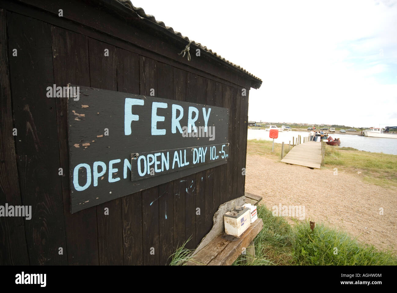 River blythe suffolk ferry hi-res stock photography and images - Alamy