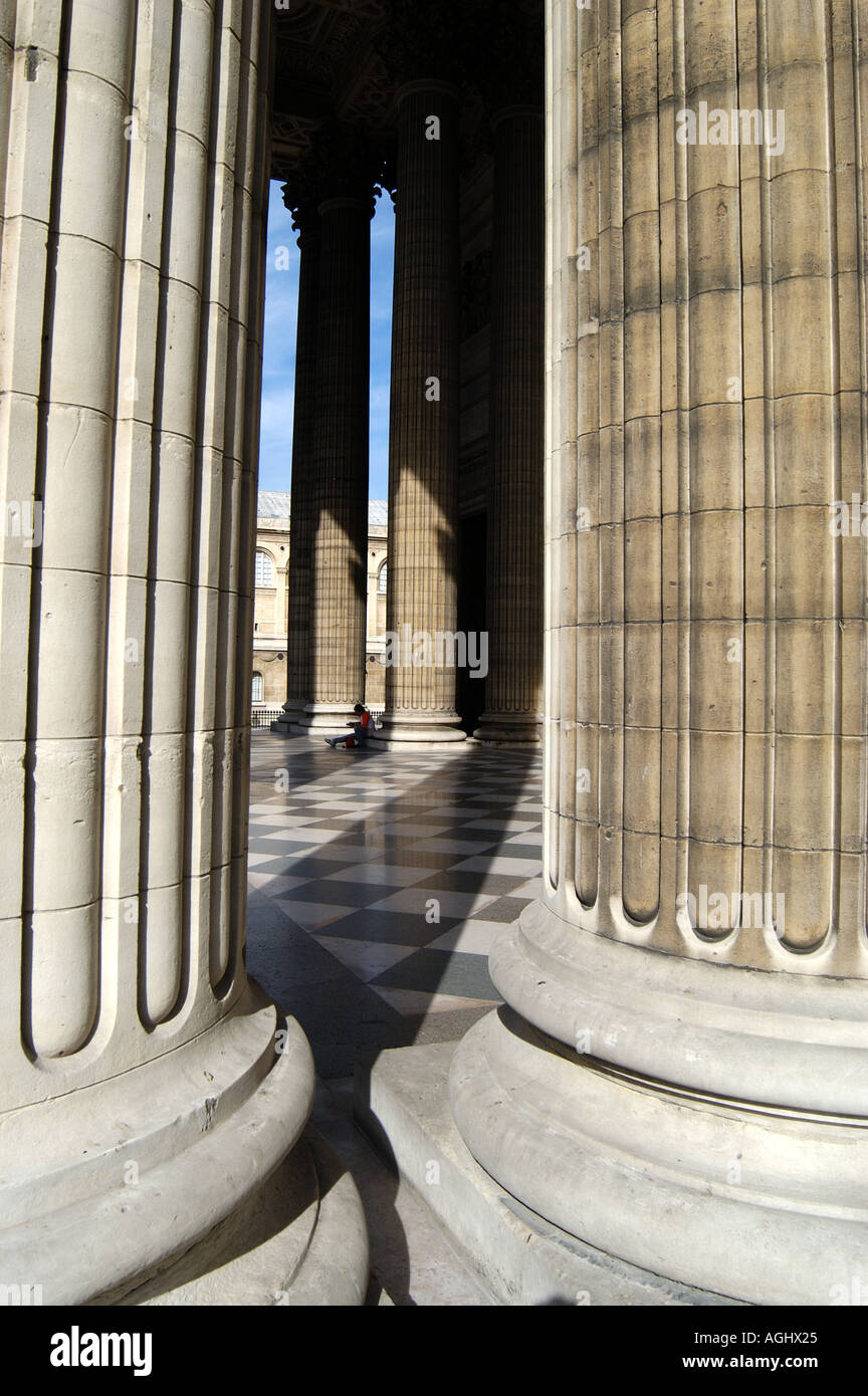 Pantheon entrance paris france pillars hi-res stock photography and ...