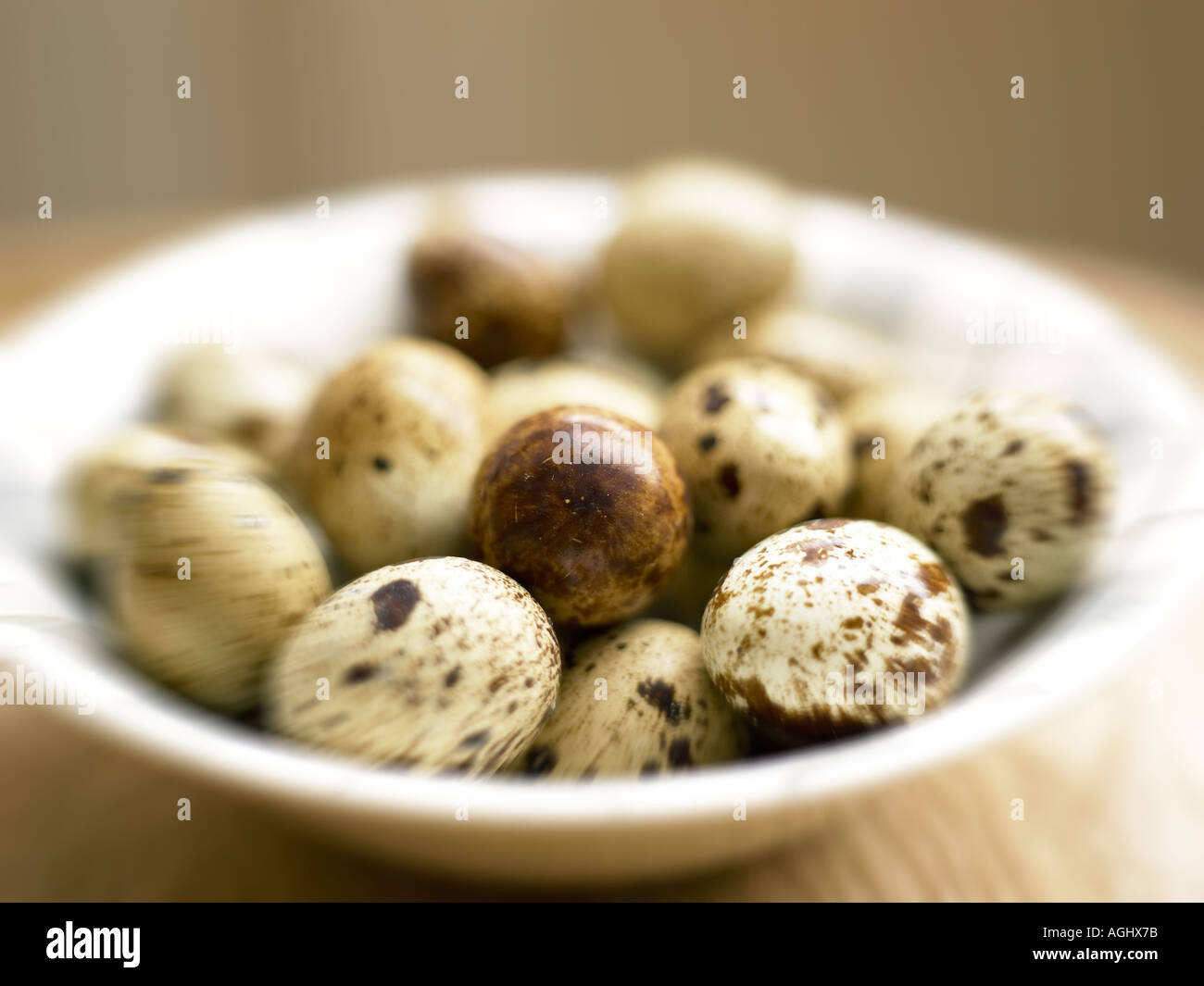 bowl of boiled quails eggs Stock Photo - Alamy