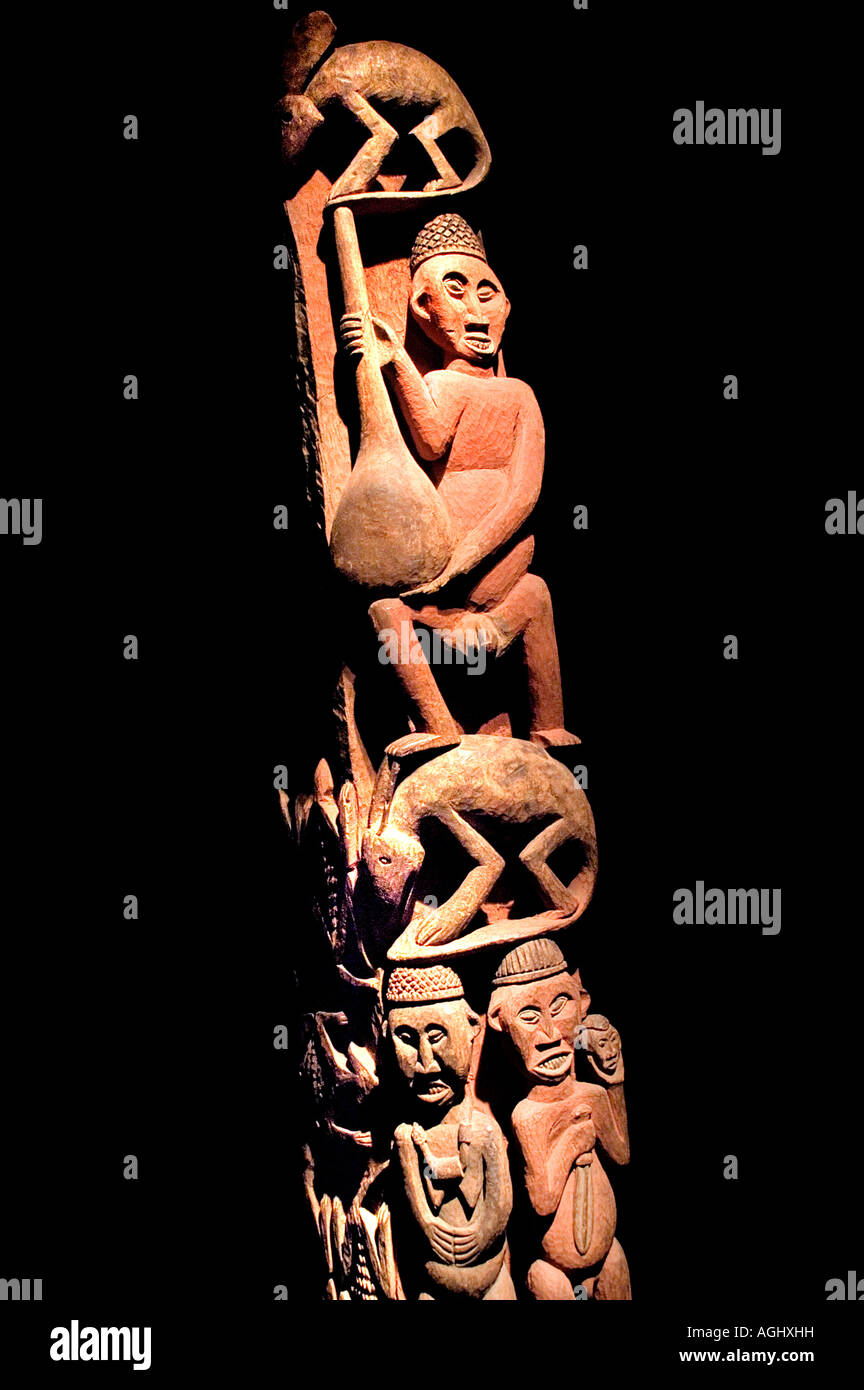 Cameroon Bamenon 19 th Cent wood door post jamb The Bamum, Bamoum Bamun ...