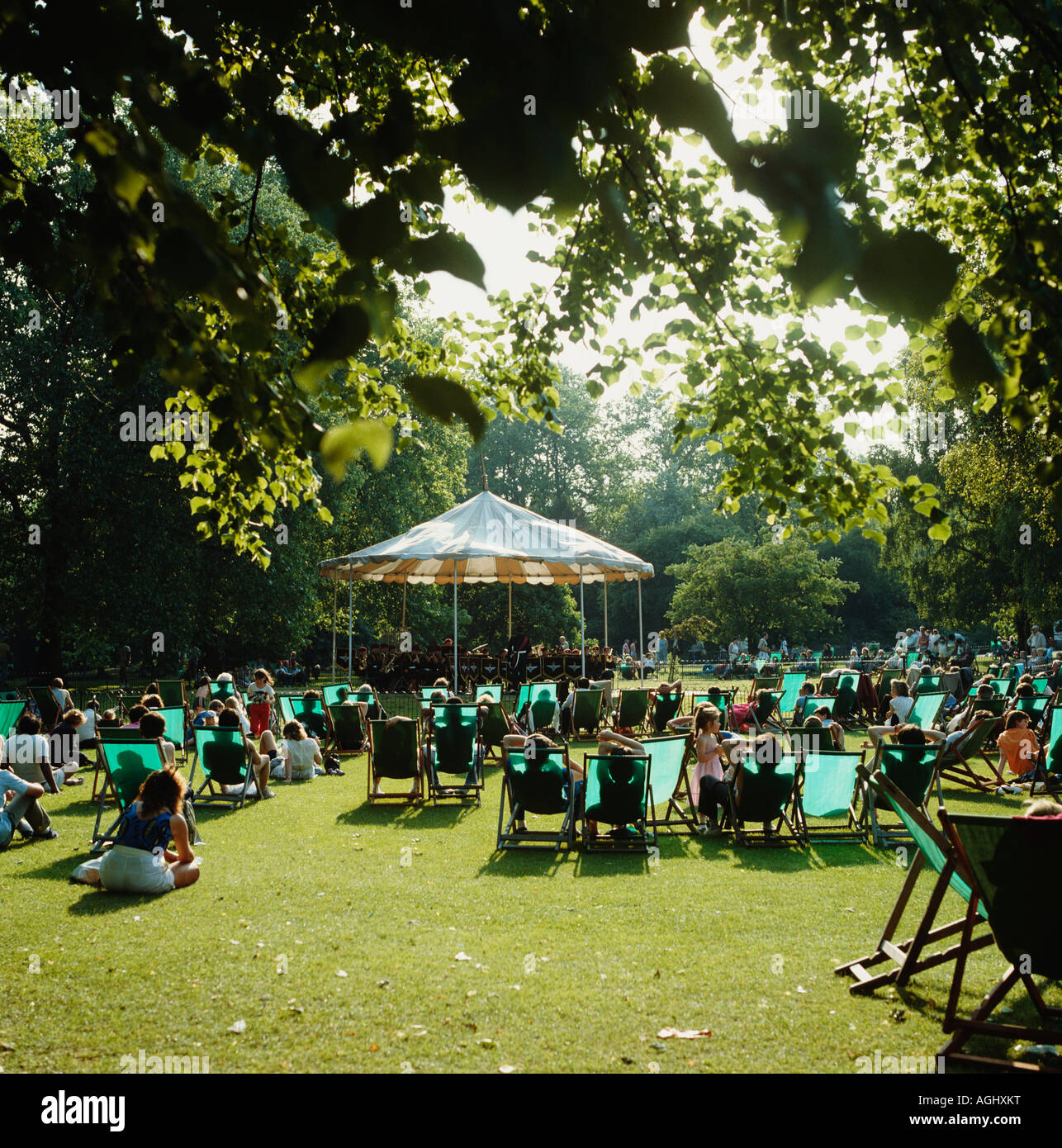 Bandstand concert with audience hi-res stock photography and images - Alamy