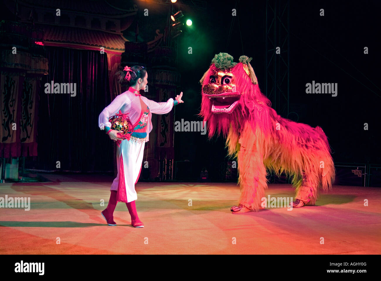 Foreign circus performing hi-res stock photography and images - Alamy