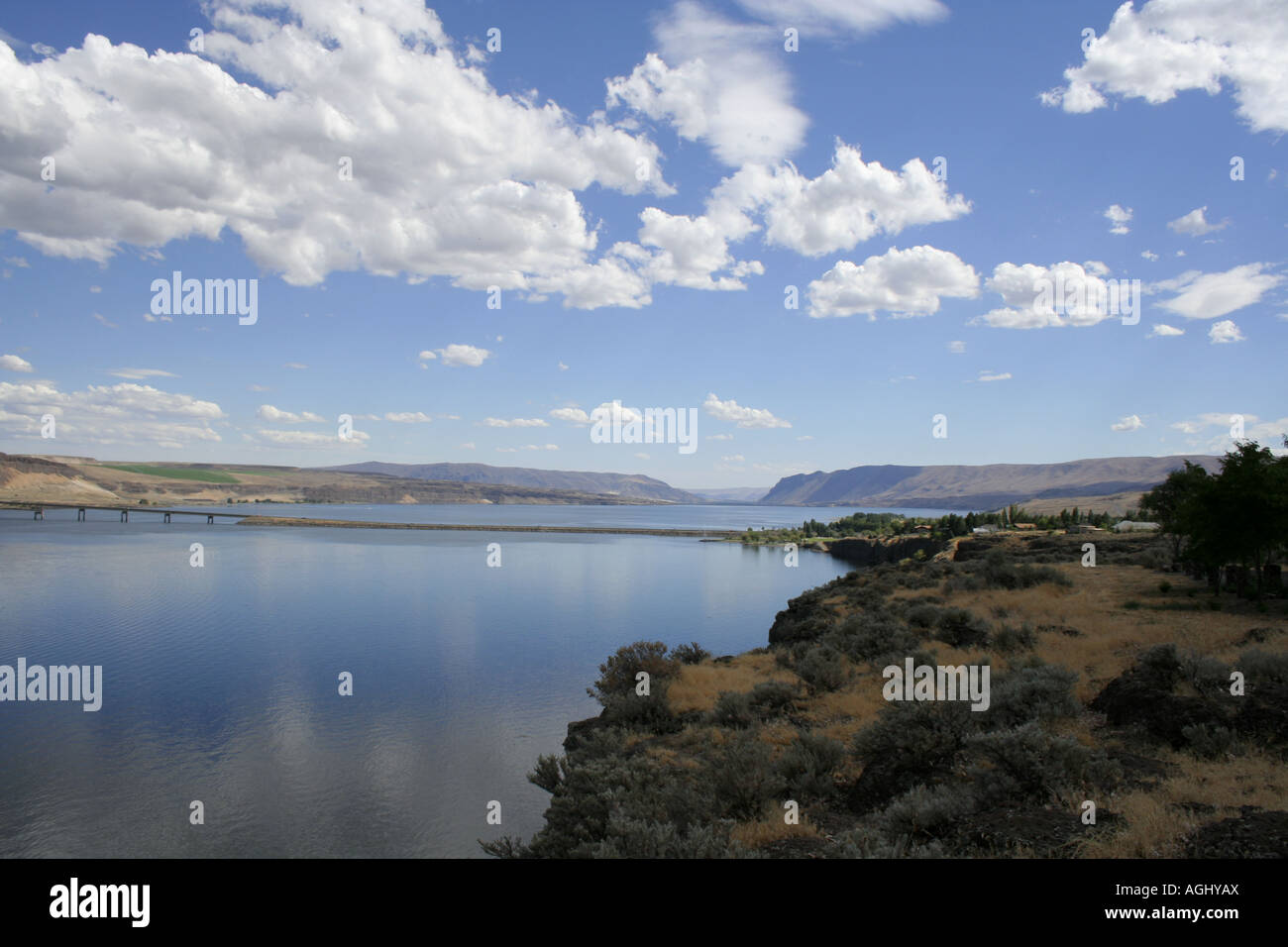 Pacific northwest native americans hi-res stock photography and images ...