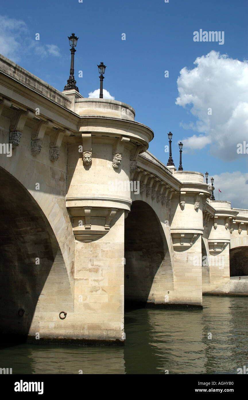 Blue skies over paris hi-res stock photography and images - Alamy