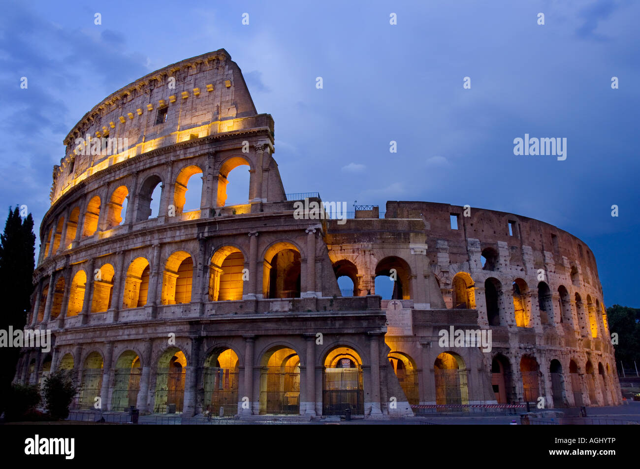 The coliseum hi-res stock photography and images - Alamy