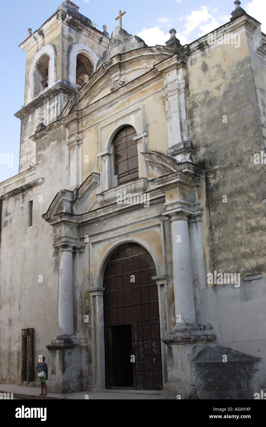 Church havana cuba woman hi-res stock photography and images - Alamy