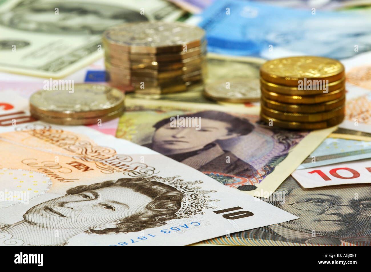 Foreign currencies stacks hi-res stock photography and images - Alamy