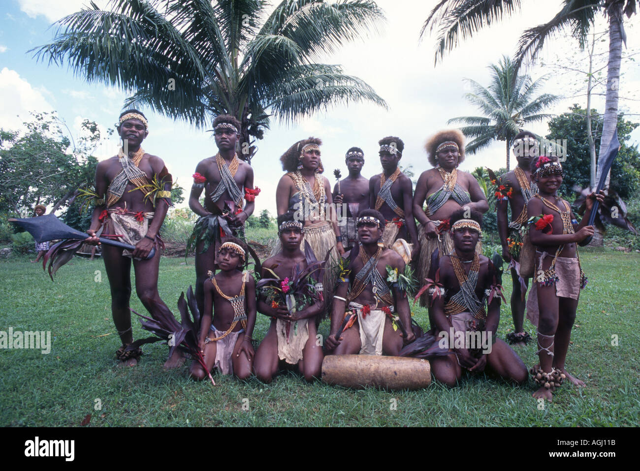 Solomon Island dance group Stock Photo - Alamy