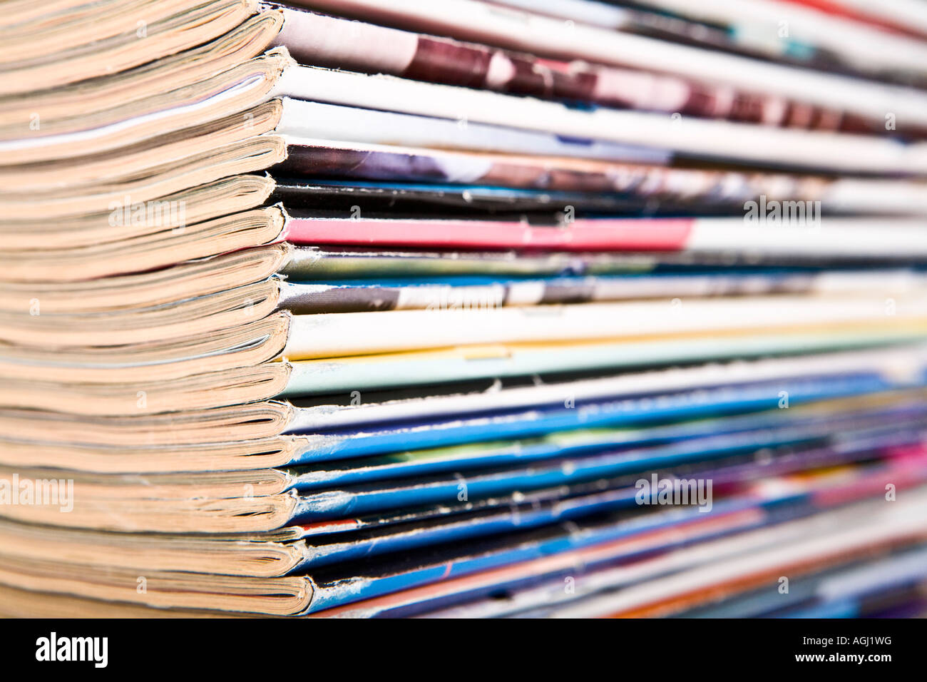 Magazine pile hi-res stock photography and images - Alamy