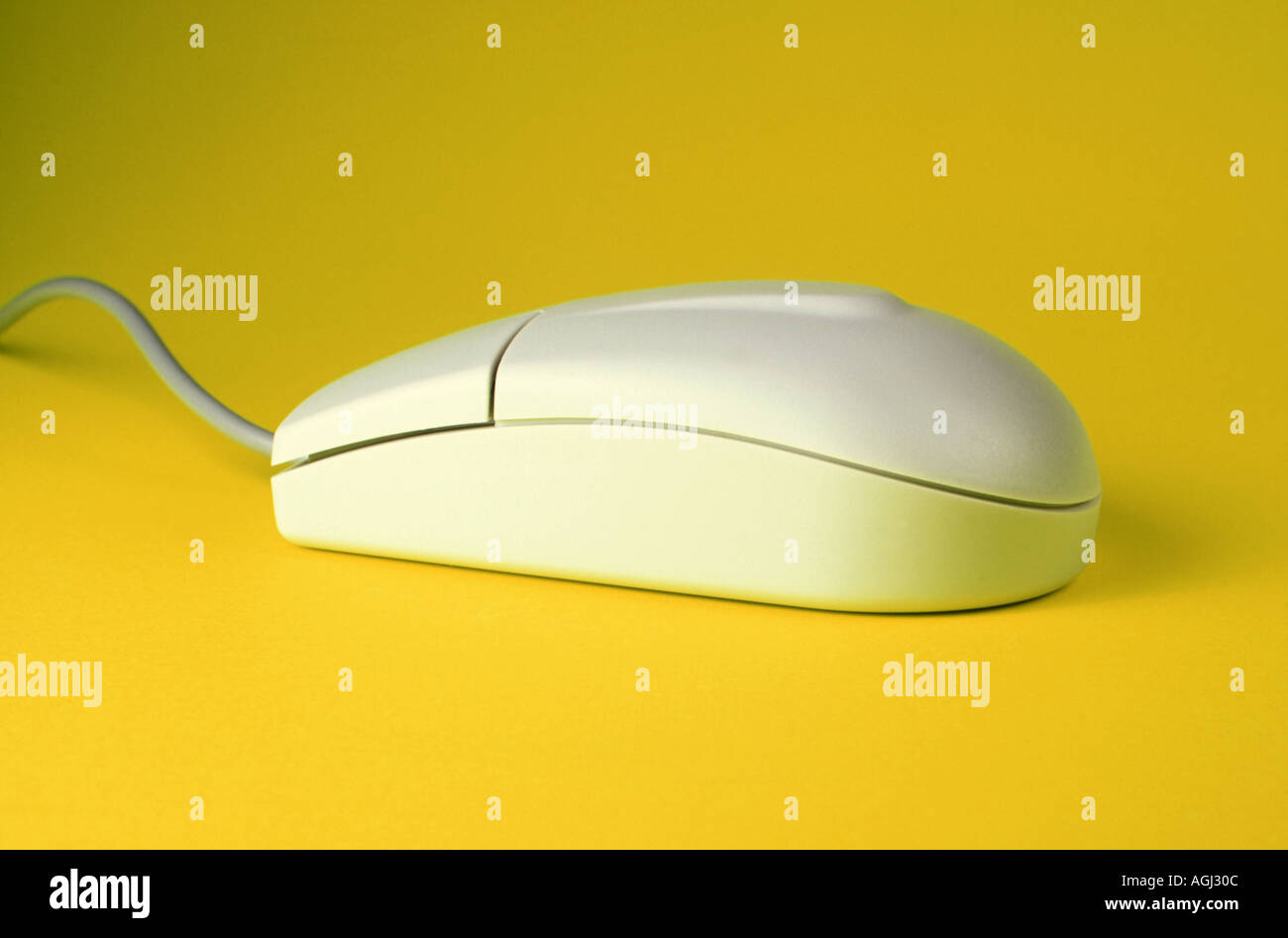 White computer mouse Stock Photo - Alamy