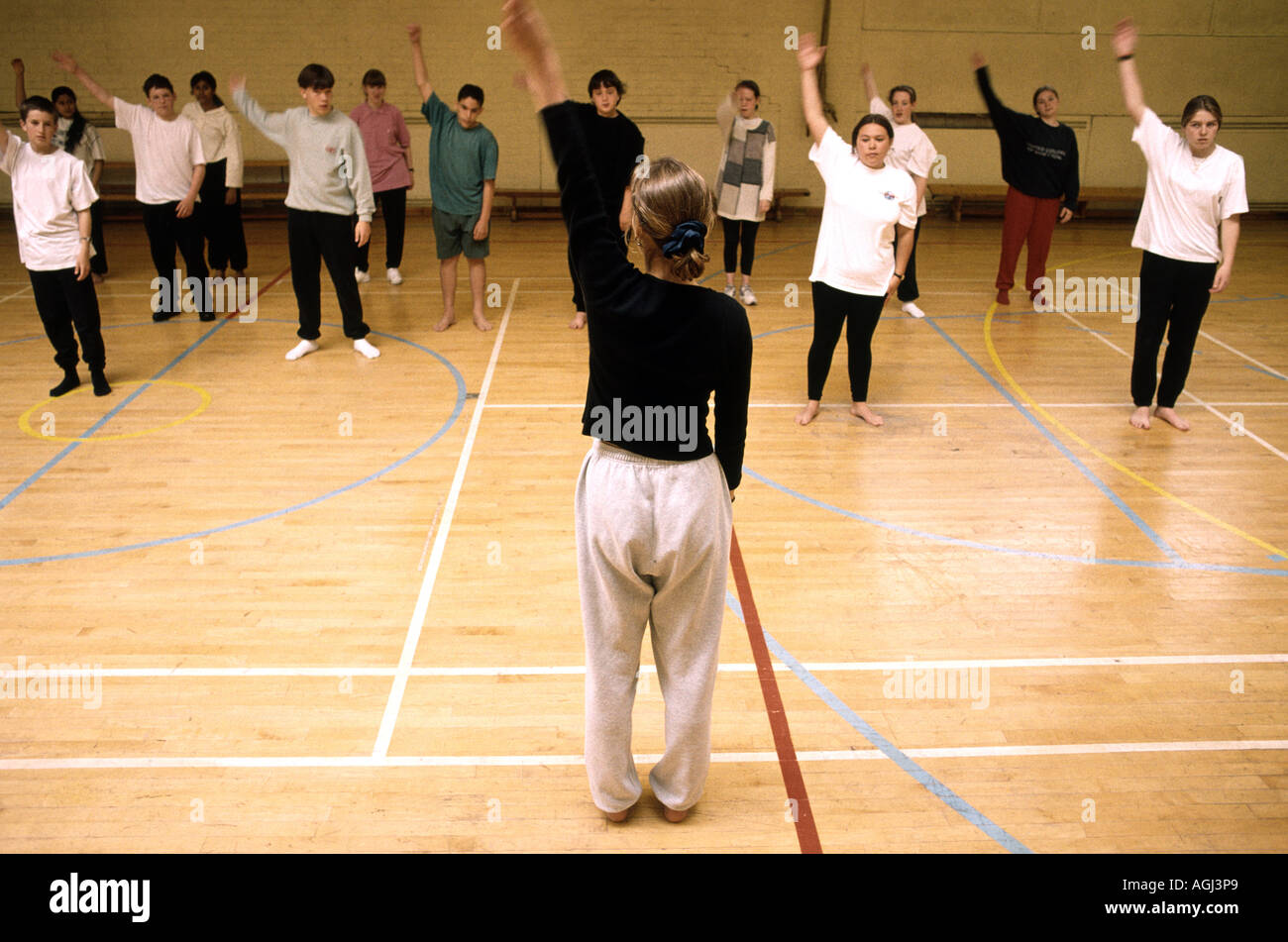 Secondary school gym class Stock Photo - Alamy