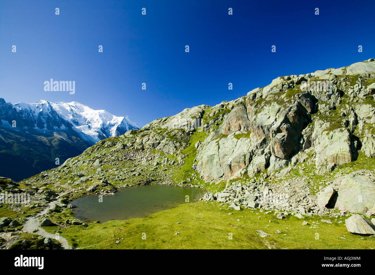Lac du mont rouge hi-res stock photography and images - Alamy